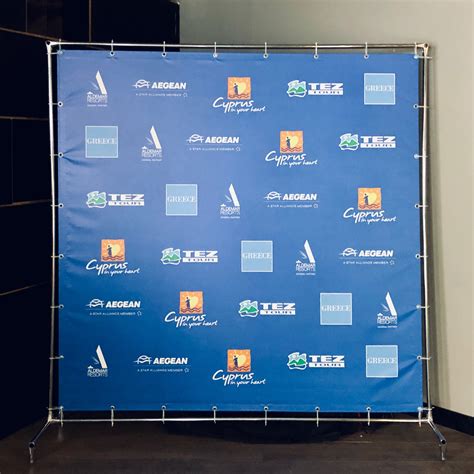 Пресс вол с баннером