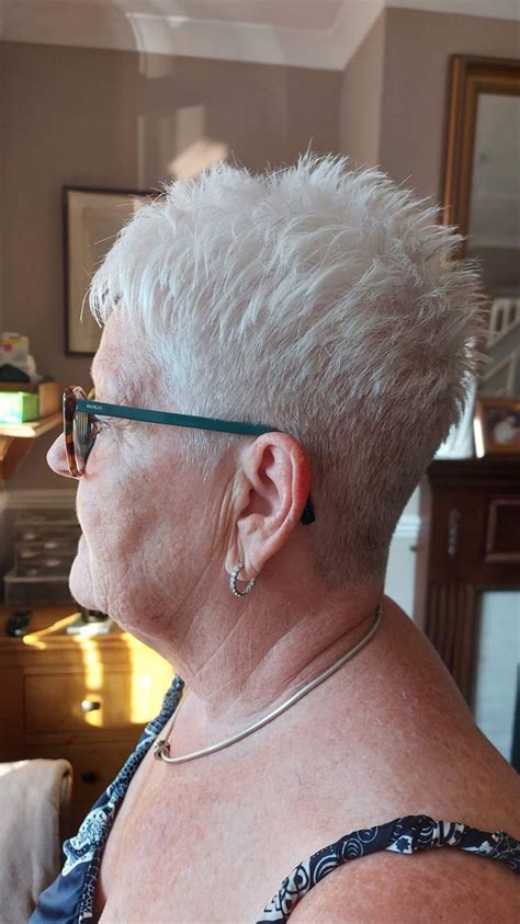 Pin By Sharon Cote On Health Thin Hair Short Haircuts Short Hair