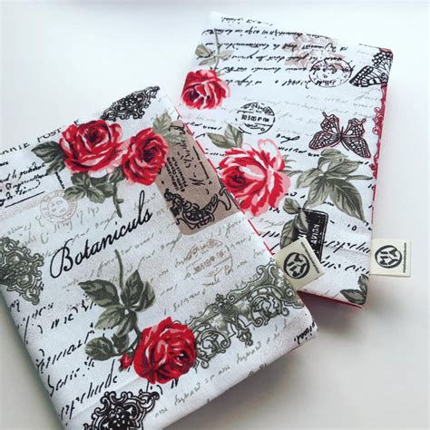 Текстилна подвързия за книга с регулируем размер Писма и рози Handmasters Bg