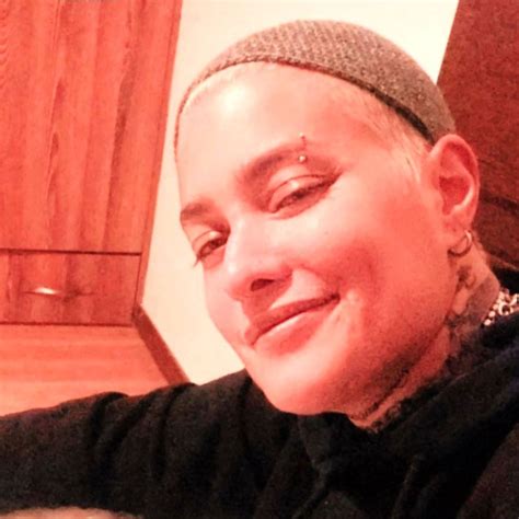 تغییر چهره مونا بانکی پور شیرینِ سریال خواب و بیدار و همسر اول امین حیایی عکس