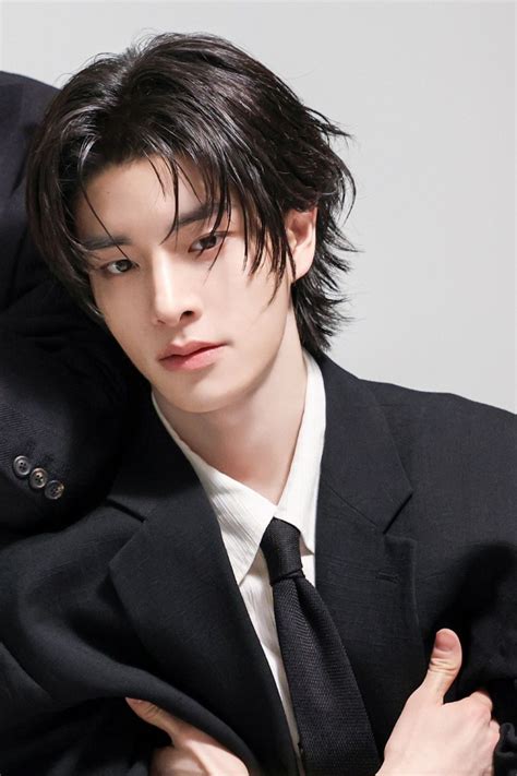 Pin De Kamila Rime En E N H Y P E N En 2025 Novios Chicos Coreanos Atractivos Fotos De Coreanos