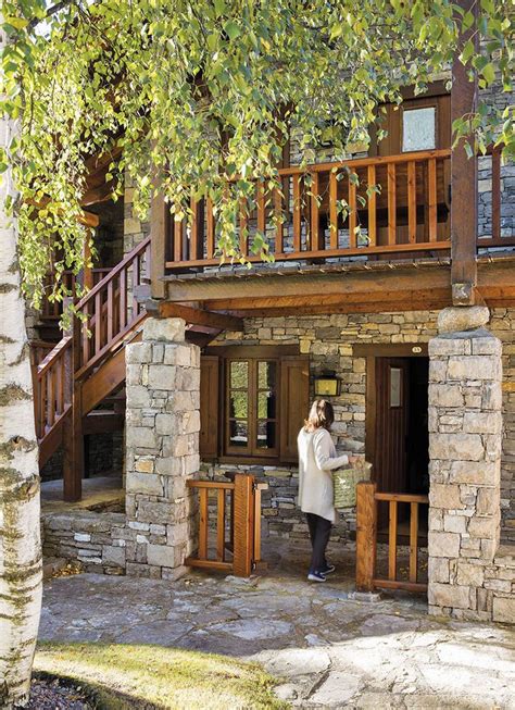 Домик из дерева и камня с видом на долину и горы в Испании 〛 Фото Идеи Дизайн Casas Rústicas