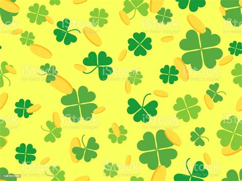 클로버 잎과 황금 동전 완벽 한 패턴입니다 성 패트릭의 날을 위한 휴일 기호 클로버와 동전이 있는 배경 인쇄 엽서 및 인쇄를위한 디자인 벡터 그림 3월에 대한 스톡 벡터