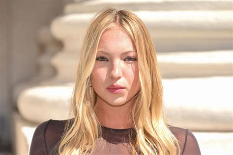Lila Moss Pairs A See Through Top With A Divisive 2014 Trend
