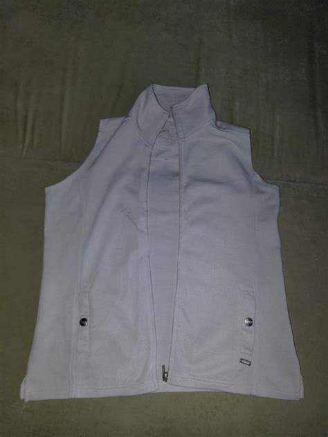 Жилетка — ціна 235 грн у каталозі Жилетки Купити жіночі речі за доступною ціною на Шафі