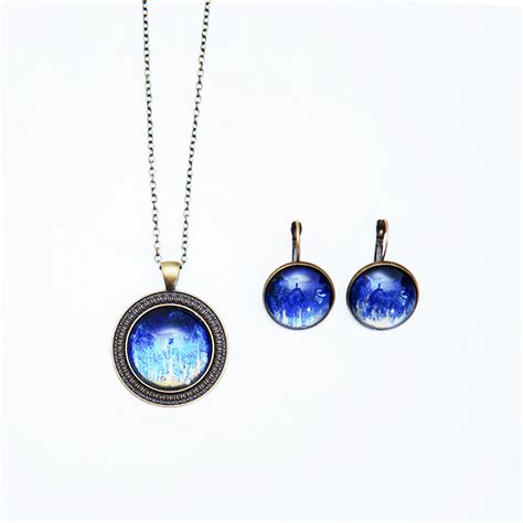 Aurora Set Who We Are