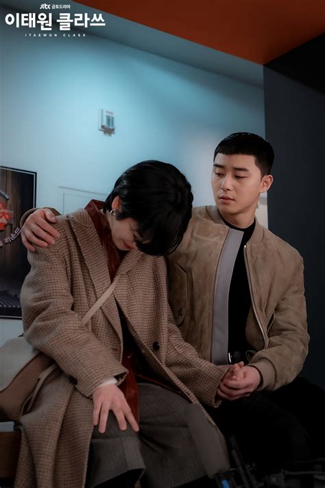 Cá Tính Thời Trang Của Những Nữ Cường Trong Itaewon Class Elle