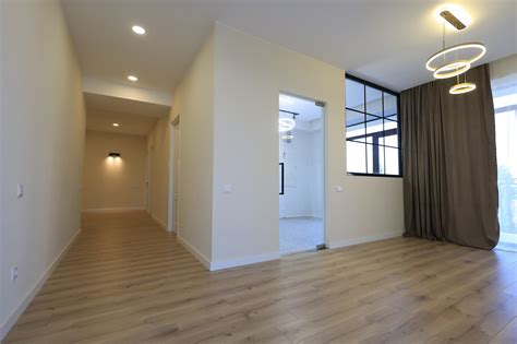 სარემონტო სარემონტო კომპანია მწვანე ფერი • Green Color