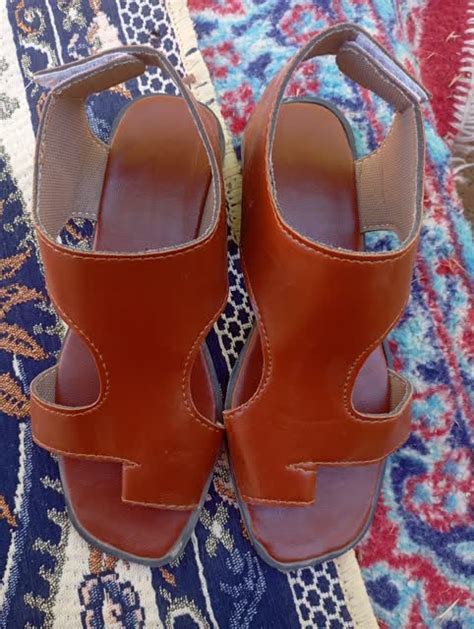 خرید و قیمت صندل زنانه، کفش زنانه، صندل تخت، صندل انگشتی، کفش کالج، کالج زنانه، صندل چرم، صندل