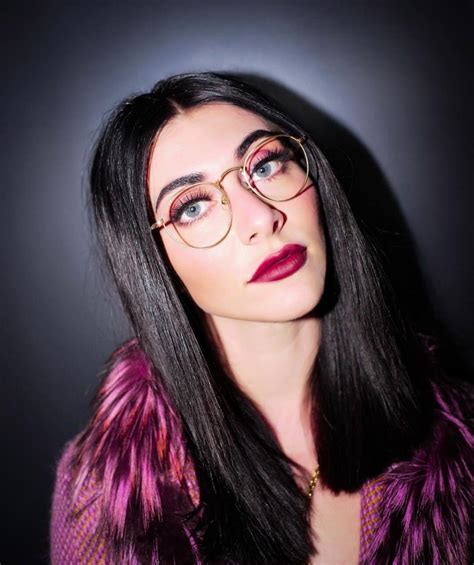 Qveen Herby Wallpapers Top Free Qveen Herby Backgrounds Wallpaperaccess