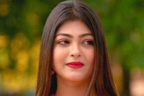 Rooqma Ray Tollywood Actor Rooqma Ray Goes On A Trip With Sreetama