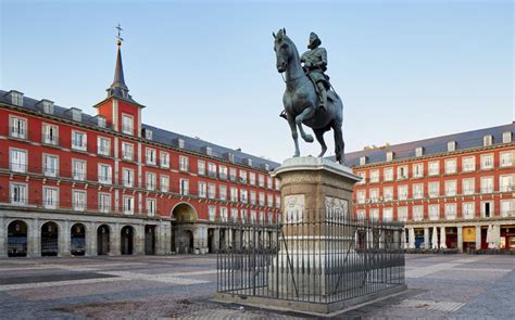 12 Monumentos De Madrid Que No Te Puedes Perder Hotel Indiana