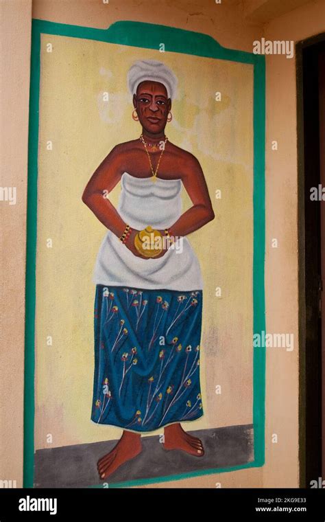 Bild Der Priesterin Am Eingang Zur Python Grube Fotos Und Bildmaterial In Hoher Auflösung Alamy