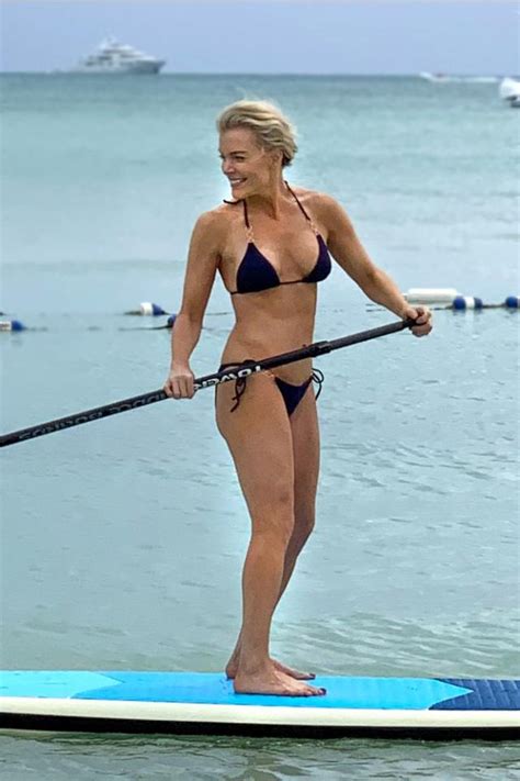 Megyn Kelly Shows Off Her Bikini Body At During Family S Easter Vacation In The Bahamas