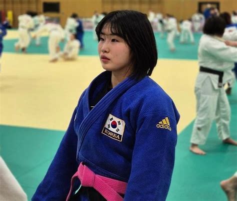 한국 여자 유도 허미미 세계선수권 디펜딩챔프 꺾고 왕좌 등극