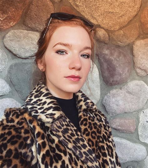 Starlet Arcade Hot Annalise Basso