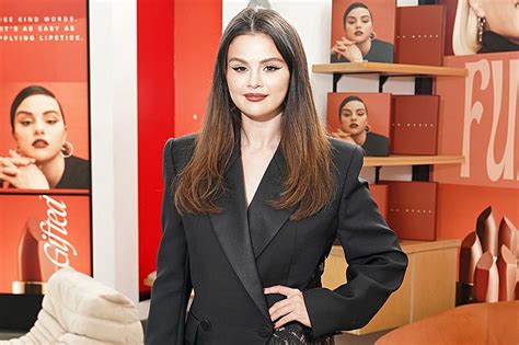 セレーナ・ゴメス、アリアナ・グランデの曲に合わせてモーニング・ルーティン公開 Daily News Billboard Japan