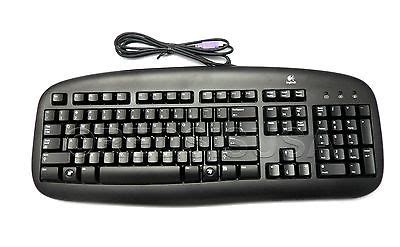 Logitech Deluxe Keyboard PS 2 Reconditioned
