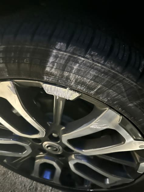 휠 긁힘 주행에 문제 없을까요 지식in