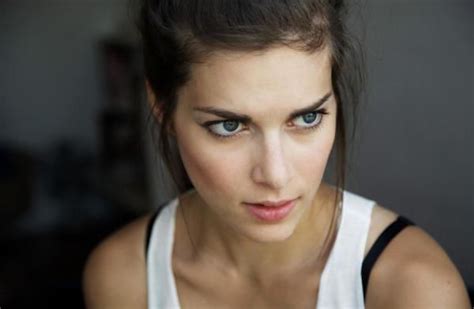 Sophie Mousel «mon Rêve Denfant Jouer Une James Bond Girl Lessentiel