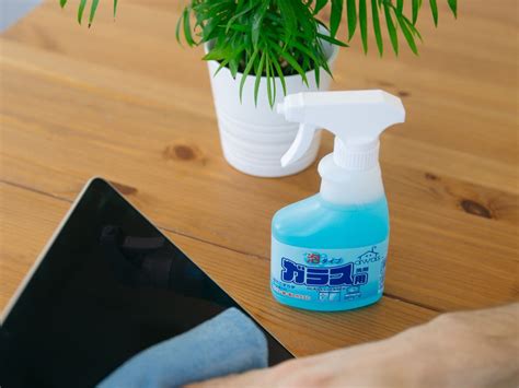 Як правильно очистити екран ноутбука щоб його не пошкодити