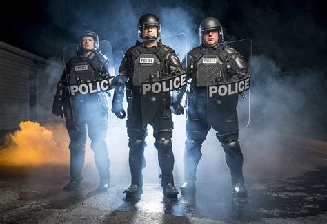 Premier Riot Control Suits Riot Helmets And Shields By Sirchie