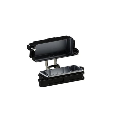 A Method Of Assembling A Heavy Duty Connector To A Socket Smico