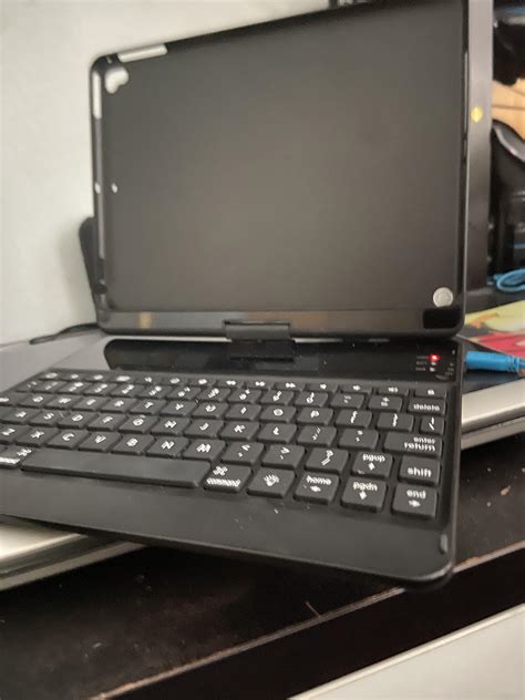 Is It Possible To Connect This To My Iphone So I Can Play Minecraft I Was Able To Get It