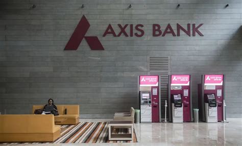 15 Astounding Facts About Axis Bank