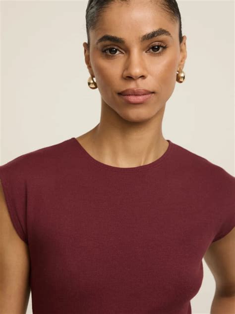 Looks Com Cores Que Combinam Com Vinho Donna Modelli