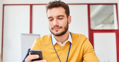 8 Types Of Men Who Use Dating Apps For All The Wrong Reasons According