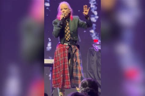 Shirley Manson Breaks Up Concert Fight In The Most Scottish Expletive