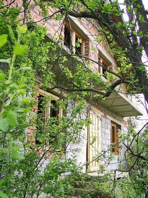 Къща в с Проданча Двуетажна къща 94 кв м РЗП 1000 кв м двор Къщи Вили Проданча 68 км