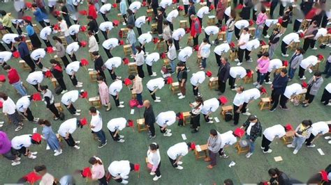 十八而志青春万岁获嘉县一中举行2018级成人礼暨一模誓师大会 搜狐大视野 搜狐新闻