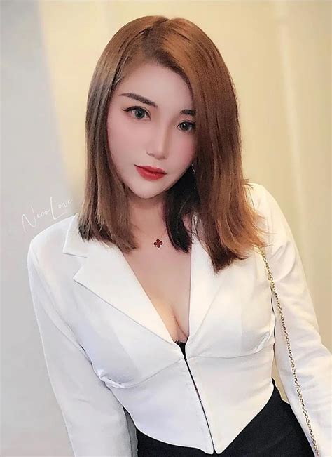 Nicolove ดาวยั่วสาว แดนมังกร หุ่นแจ่ม อวดลวดลาย ร้อนแรง วงการหนัง