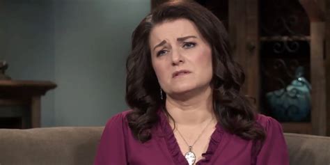 Sister Wives Robyn Browns Baffles Fans Defending Fake Tears And Kody Kiss Before Marriage