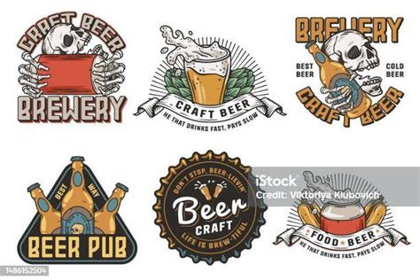 맥주 캡 캔 홉 스켈레톤 및 병이 있는 양조 엠블럼 또는 수제 맥주 로고의 맥주 세트 두개골 맥주 유리 및 바 펍 또는 양조장 상점을 위한 보리가 있는 라벨 또는 인쇄