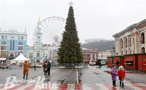 Старий Поділ поступово перетворюється на справжнє диво для киян і туристів Вечірній Київ