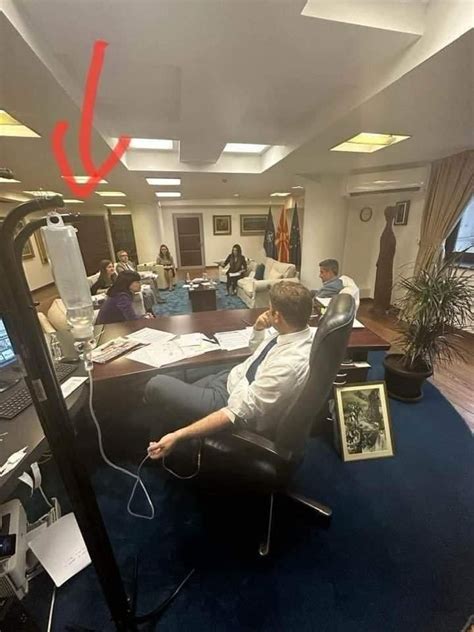 Раск🅰️жу🅱️ачот On Twitter Ова Бугар Османи е со инфузијава⁉️😂😂😂😂😂 Богами ако се запнат 🇺🇲 јако