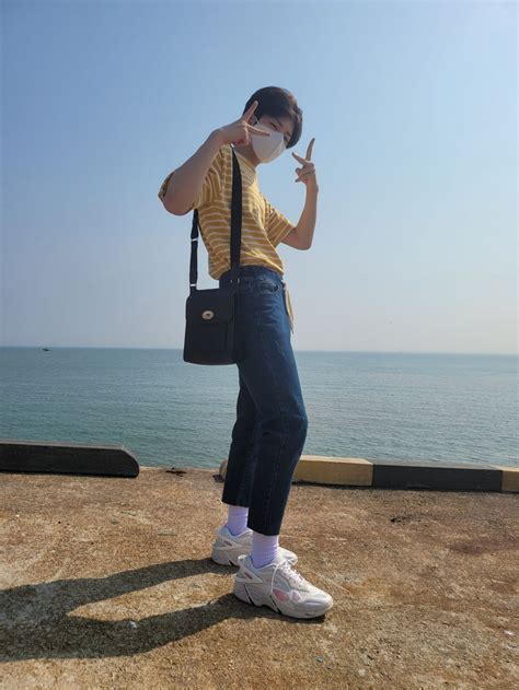 9 Referensi Outfit Kampus Ala Junkyu TREASURE Kekinian