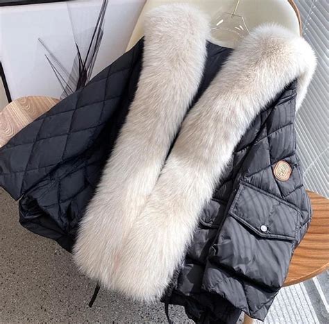 Куртка з хутром — ціна 2500 грн у каталозі Куртки Купити жіночі речі за доступною ціною на Шафі