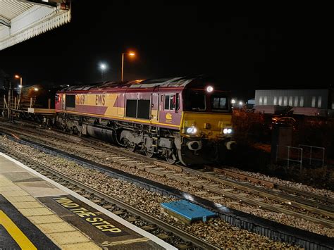Db Cargo Uk Class 66169 Departing Westbury Yard Db Cargo U Flickr