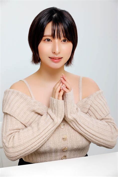 欧派星人全体起立！s1新人・ 桃果明里 采访！ 优访谈3 哔哩哔哩