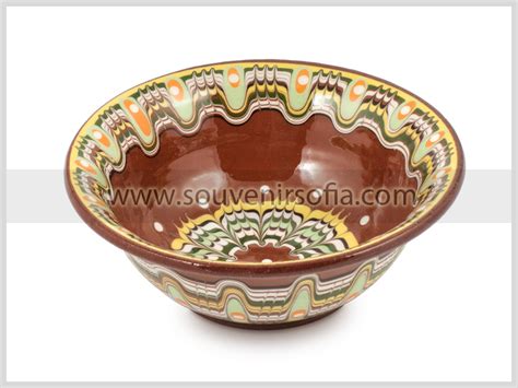 Купи Магазин на 26 години за традиционни български сувенири и подаръци ръчна изработка