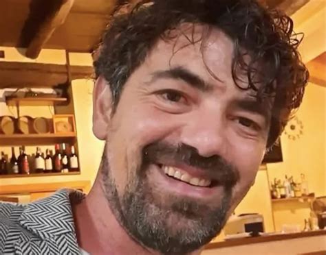 Morto Per Un Infarto A 51 Anni Gianfranco Butinar Noto Imitatore Romano Video