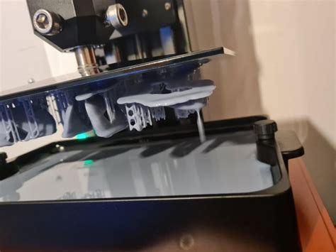 Getting Consistent Fails On The Right Side Of My Elegoo Saturn 2 Build Plate Details In