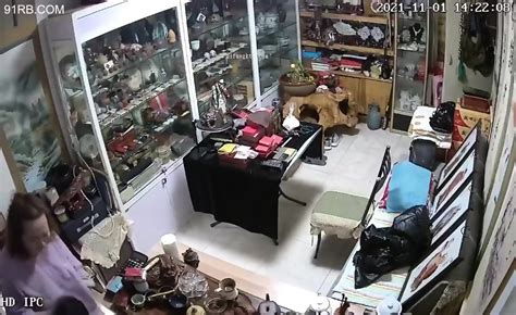 Antique Shop Owner Fucked All Three Slut Clients Eporner