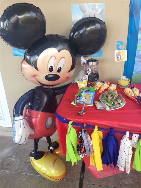 Mickey Mouse Walking Balloon