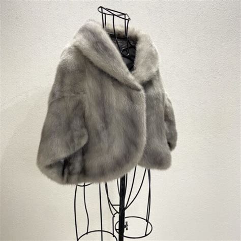 사파이어 풀스킨 밍크 케이프 코트 스튜디오 마루야