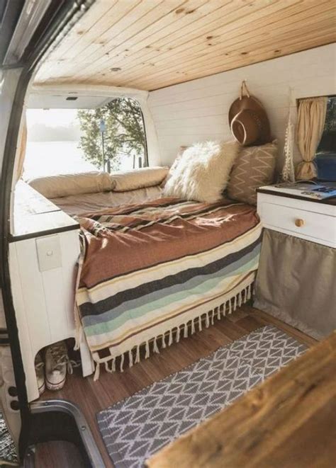 21 Cool Small Camper Van Interior Ideas That Feel Like Home Rv Interior Motor Home Interior
